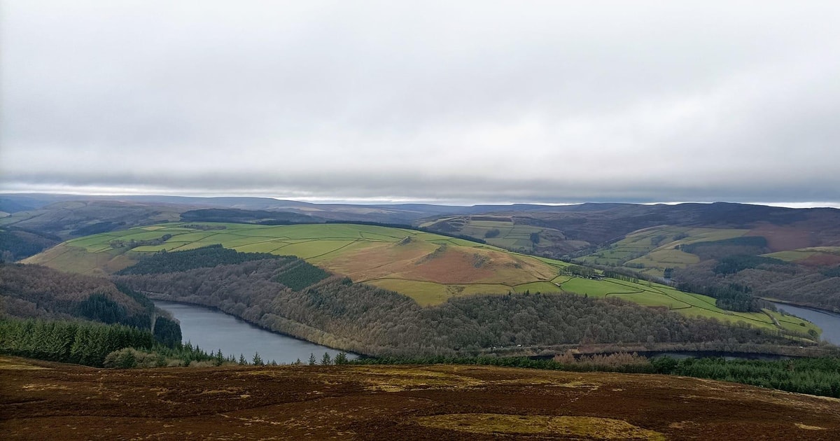 Hope Valley: Bamford Edge, Win Hill, & Ladybower Wandertour | GetYourGuide