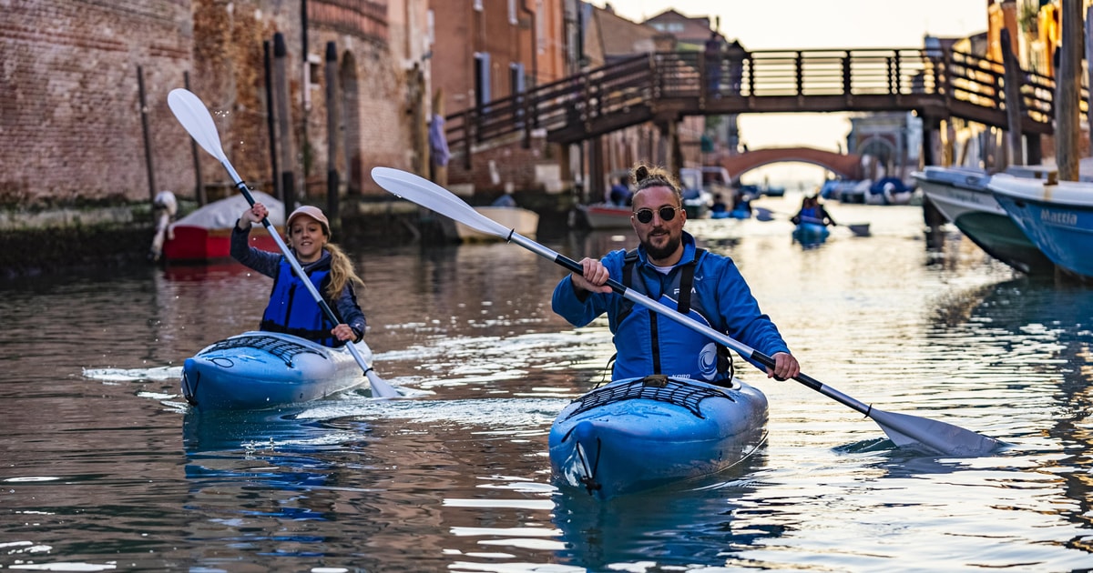 Venice Family Kayaking Class: training on the water | GetYourGuide
