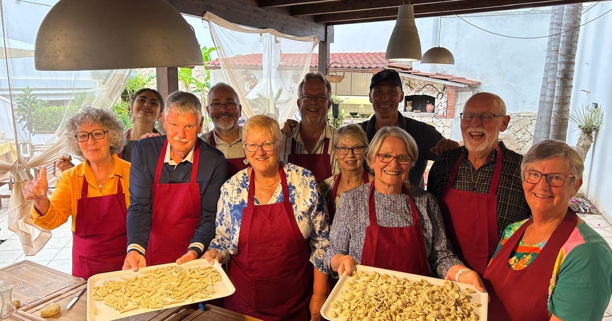 Lecce: Corso di cucina sulla pasta fresca nel giardino di un'antica ...