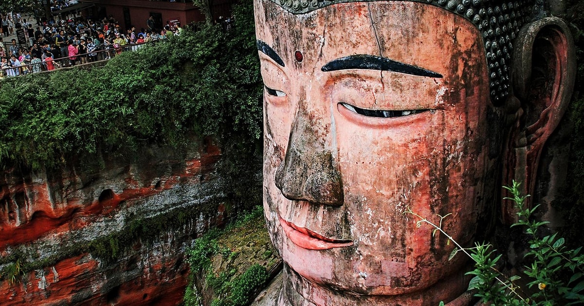 One-day Leshan Giant Buddha & Food Tour (English Guide) | GetYourGuide