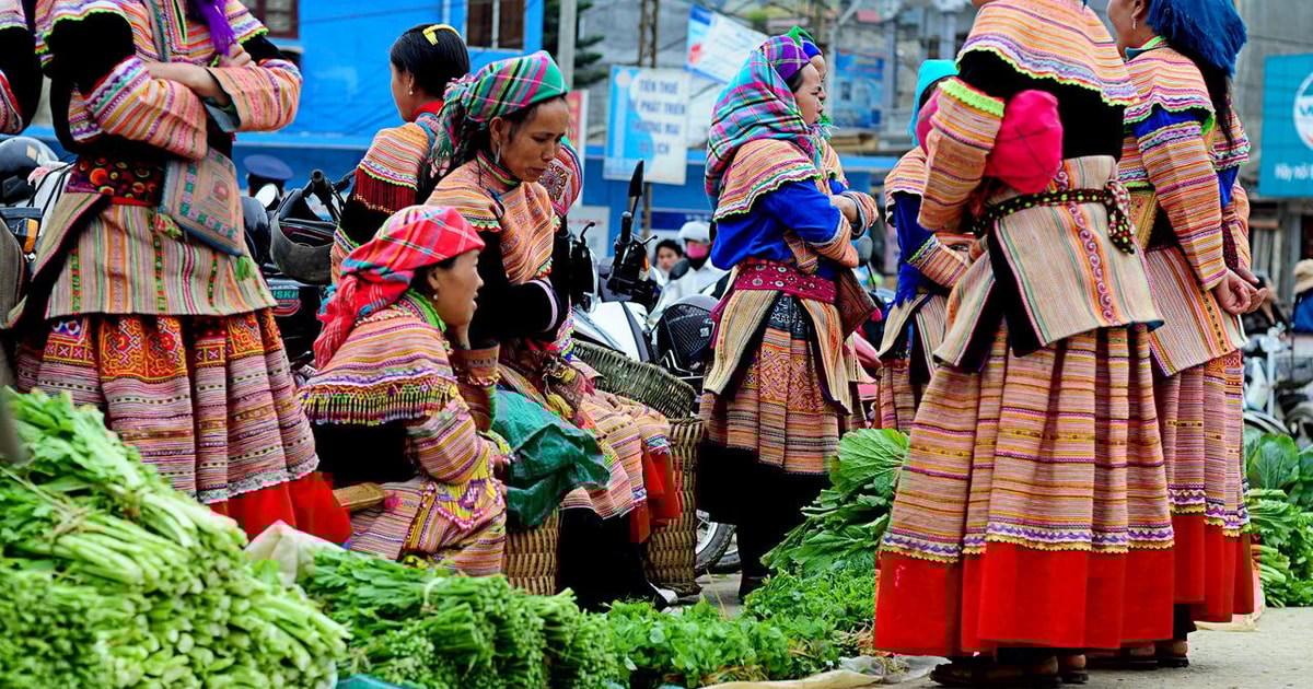 Visita en grupo al Mercado del Sol de Bac Ha | GetYourGuide