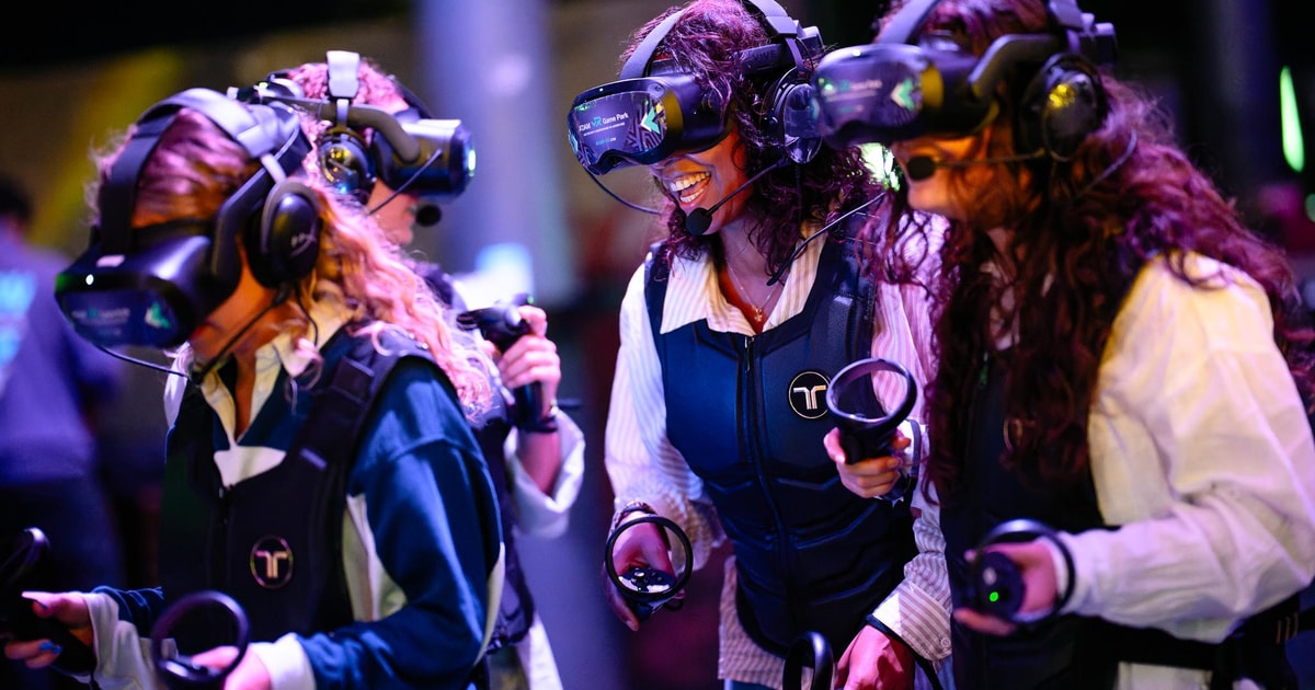 Amsterdam: VR-Wildpark Free-Roaming-Erlebnis | GetYourGuide