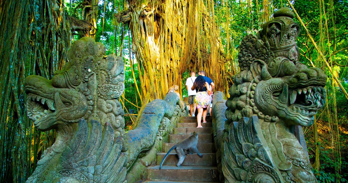 Ubud: Watervallen, Batuan Tempel, Apenbos Privétour | GetYourGuide