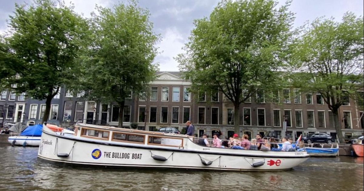 Amsterdam : croisière « Smoke and Drinks » à bord du Bulldog Boat ...