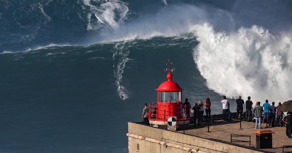 Nazaré: visit the world biggest wave spot | GetYourGuide