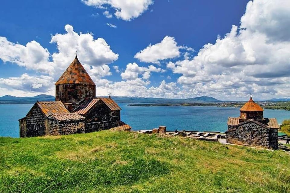 Tsakhkadzor skigebied Sevanmeer Sevanavank klooster | GetYourGuide
