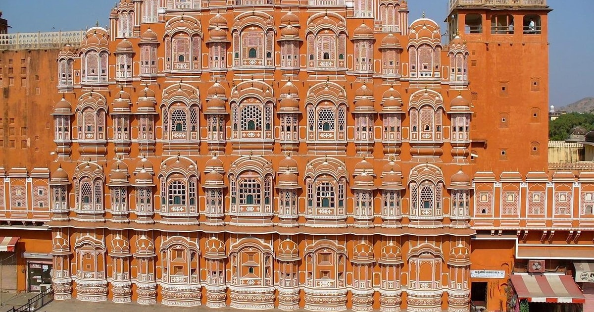 Guided tour of Jaipur with Cab from Rajputana Cabs® | GetYourGuide