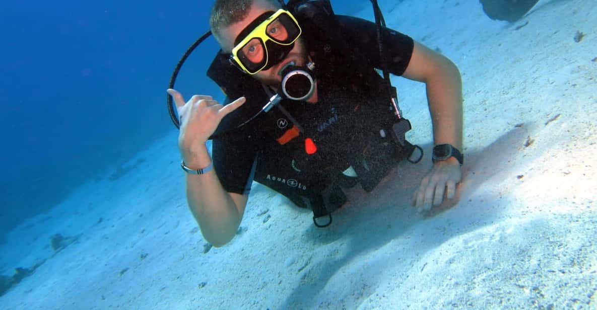 Hurghada: Dagelijkse duikcruise met snorkelen en lunch | GetYourGuide