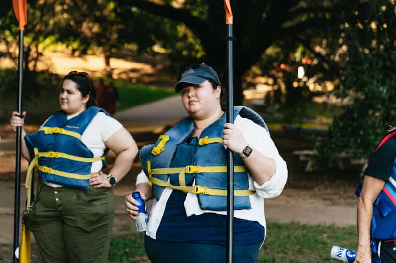 Austin: Sunset Bat Watching Kayak Tour | GetYourGuide