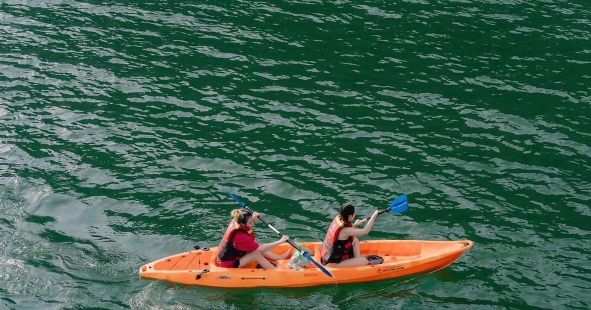 3 uur lang de zonsondergang bewonderen op Lan Ha Bay: Kajakken, Zwemmen ...