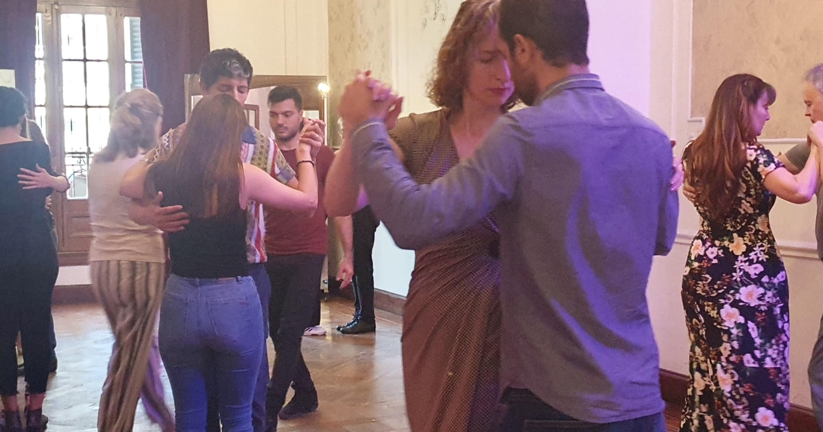 Buenos Aires: Group tango class with mate and snacks | GetYourGuide