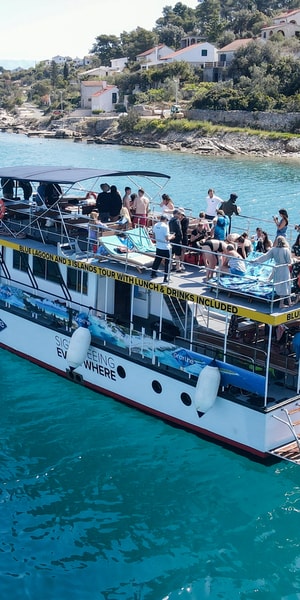 Split: Blue Lagoon, Shipwreck, & Šolta with Lunch & Drinks | GetYourGuide