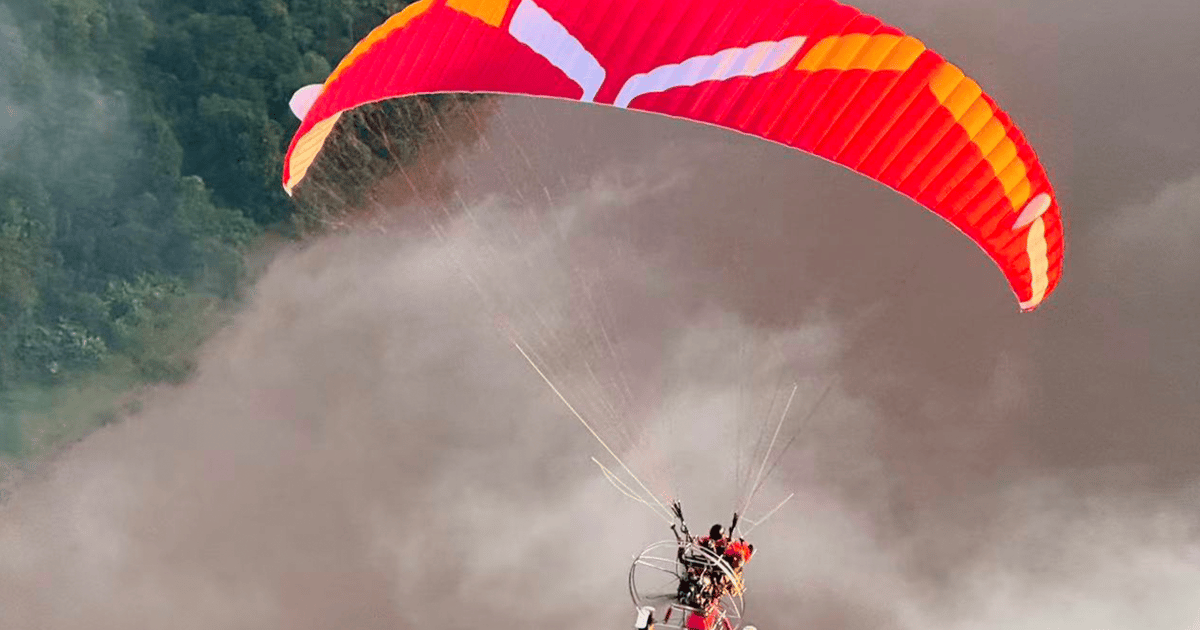 Luang Prabang: Gleitschirmflug mit Abholung vom Hotel | GetYourGuide