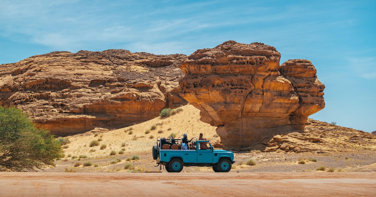 Fancy Tour door Hegra in een Vintage Land Rover | GetYourGuide