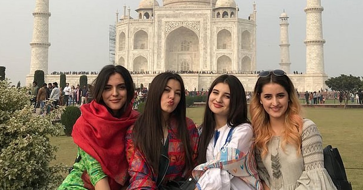 One Day Tour of Agra with Cab & Guide | GetYourGuide