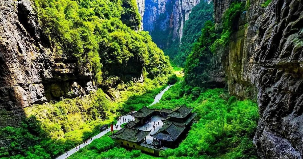Chongqing: Wulong Karst National Park+Longshui Gorge Fissure | GetYourGuide