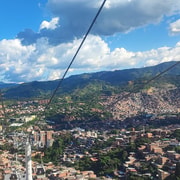 Medellín: Comuna 13 Sightseeing Tour, Botero Park and Metrocable with ...