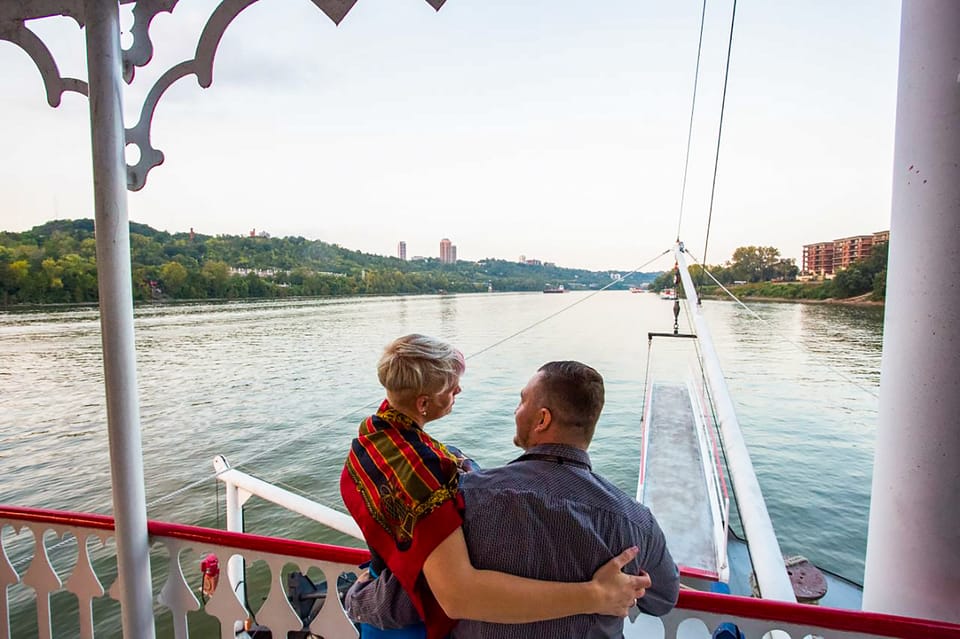 Cincinnati: Sunset Sightseeing Cruise on the Ohio River | GetYourGuide