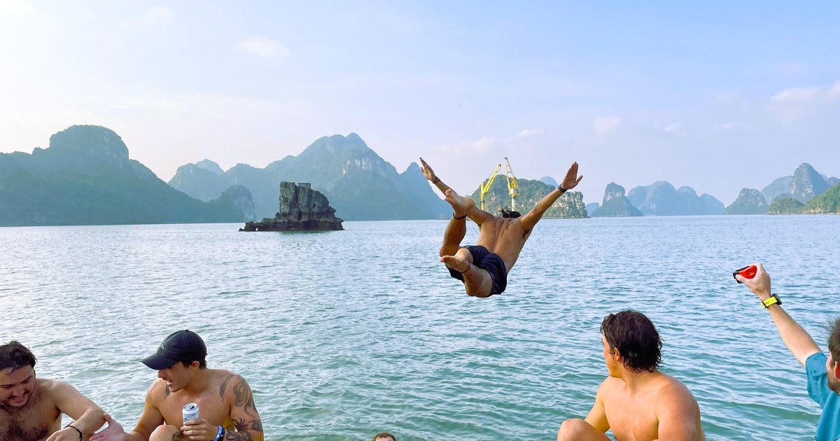 Lan Ha Bay-Cat Ba Eiland 2D1N Cruise: Maaltijden, Kajakken-Fietsen | GetYourGuide