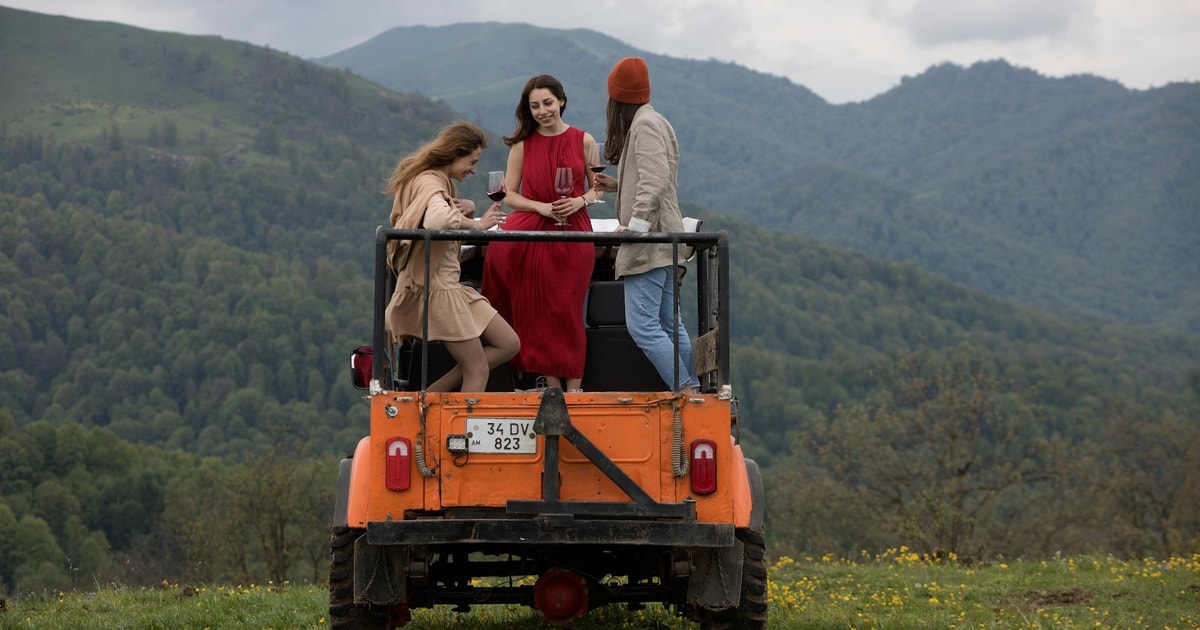 Nomadic kitchen by Zovak | GetYourGuide