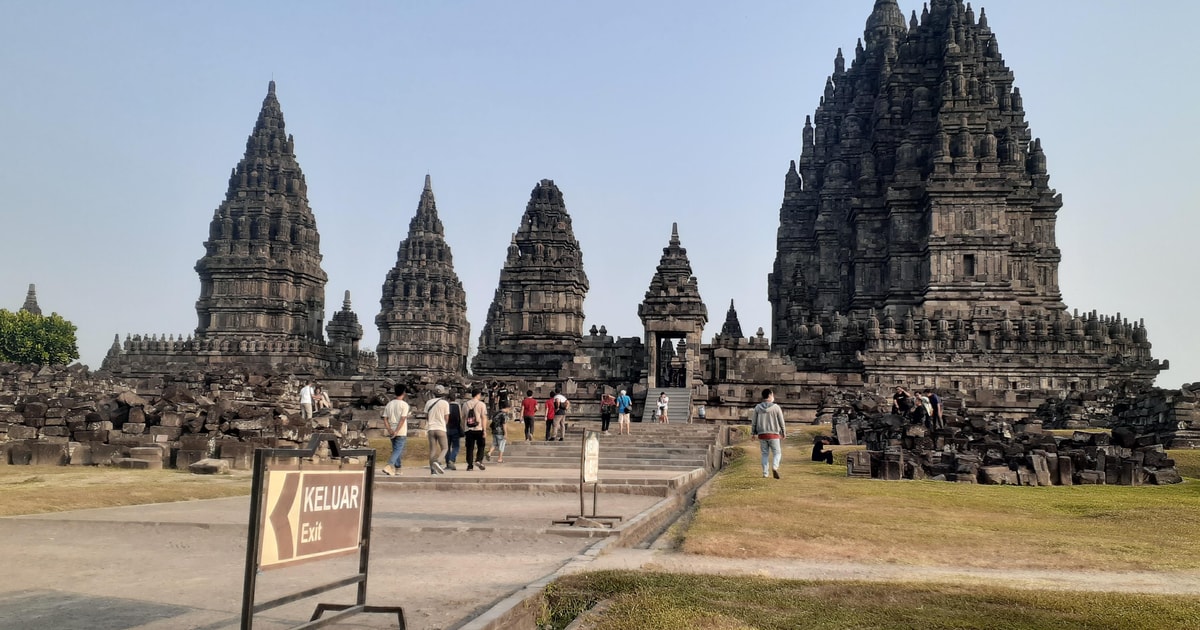 Sunset at Prambanan Temple & Ramayana Ballet Performance | GetYourGuide