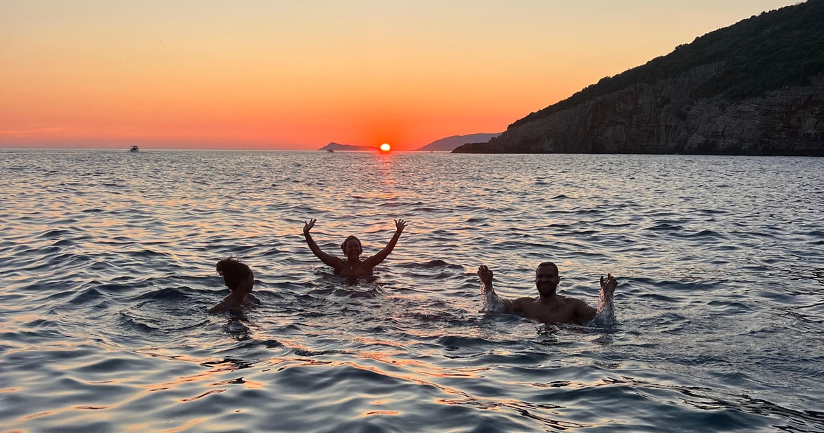 Az Azure Paradise: Kék barlang és a Kotori-öböli hajótúra | GetYourGuide