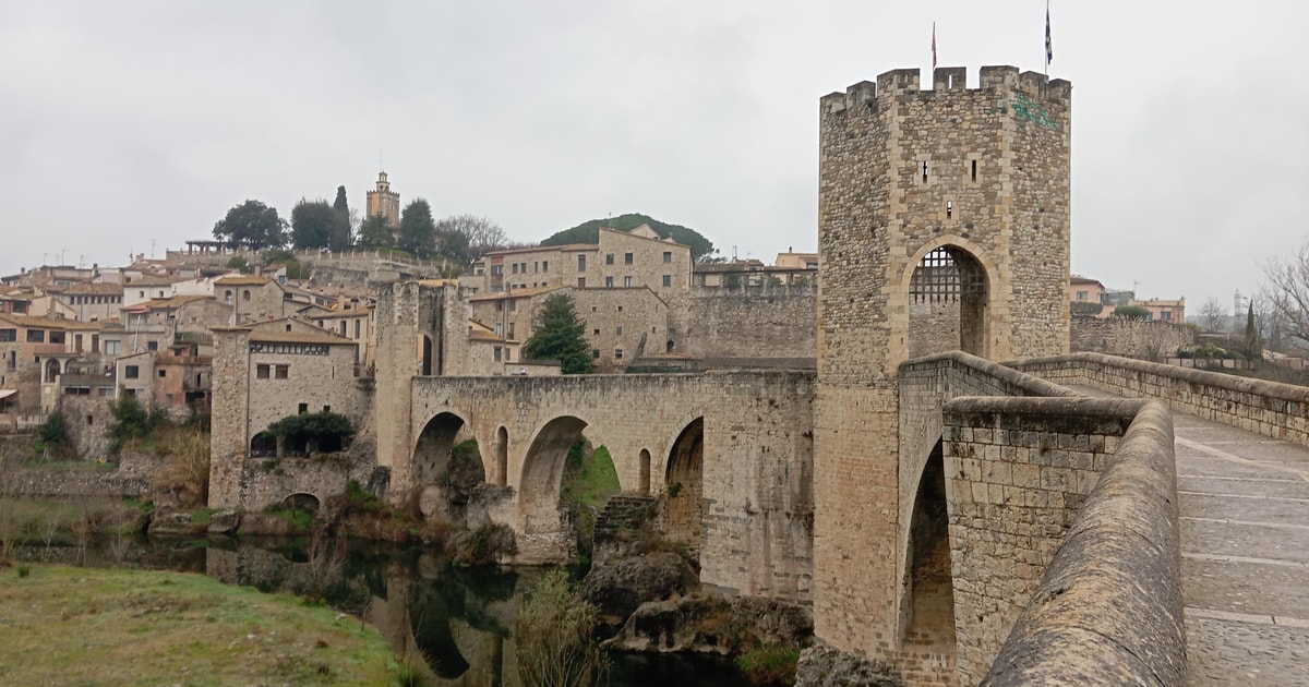 Depuis Barcelone : Visite des villes médiévales de Besalu, Pals et ...
