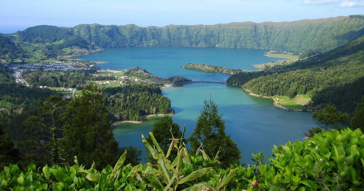 Azorerna: Sete Cidades natursköna jeeptur från Ponta Delgada | GetYourGuide