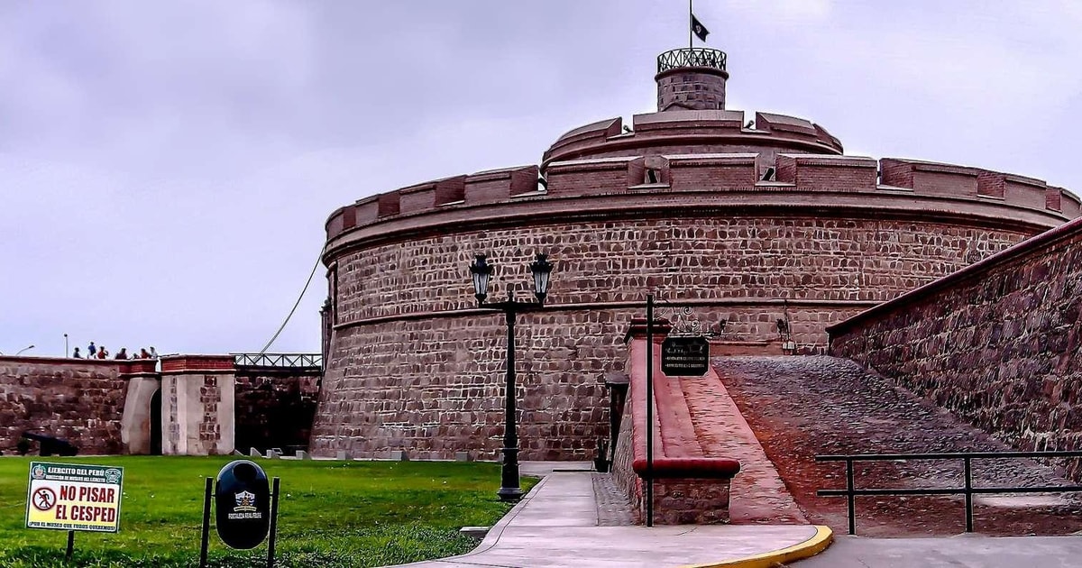 Tour della Fortezza di Real Felipe e del Callao | GetYourGuide