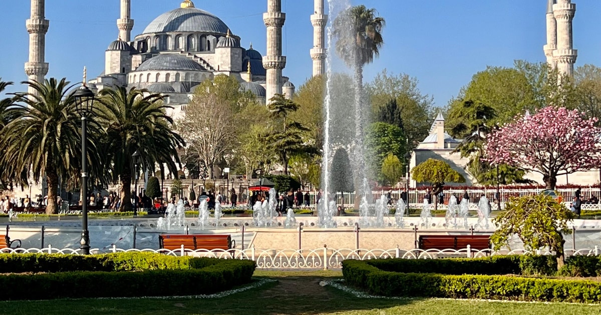 Topkapi Palace, Hagia Sophia, Blue Mosque, Grand Bazaar Tour | GetYourGuide