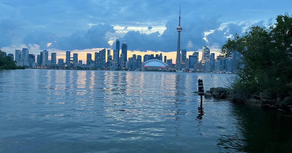 Fall Colours Private Boat Tour of the Toronto Islands | GetYourGuide