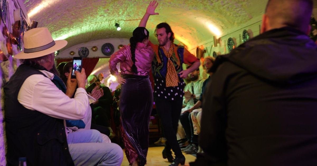 Granada: Traditional Flamenco Show in a Cave Entry Ticket | GetYourGuide