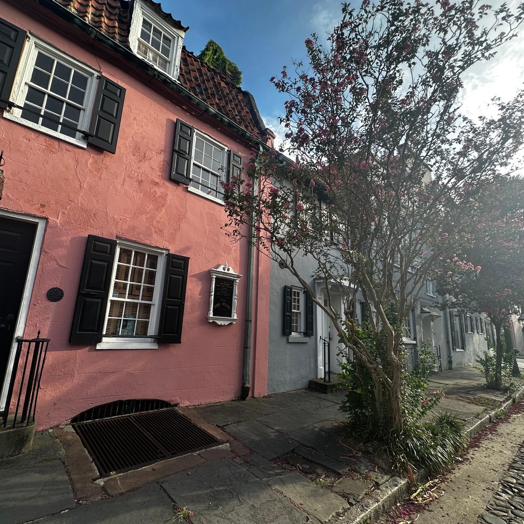 Charleston: History and Architecture Guided Walking Tour | GetYourGuide