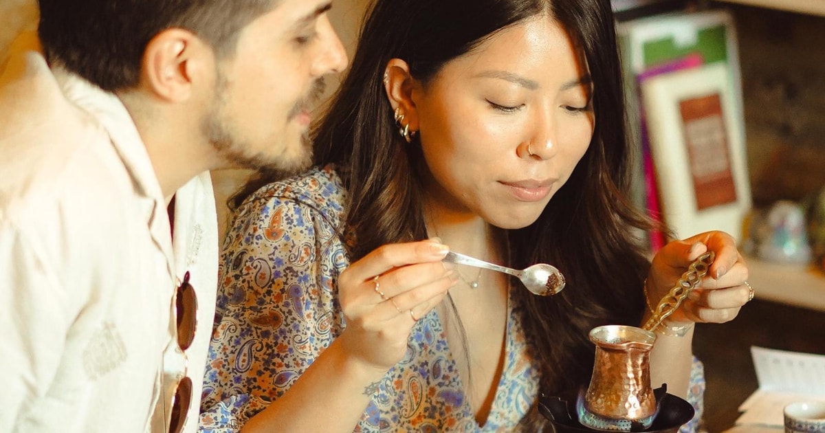 İstanbul: Turkish Coffee and Fortune Telling Workshop | GetYourGuide