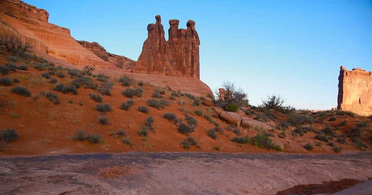 Moab: Tour al tramonto del Parco Nazionale di Arches | GetYourGuide