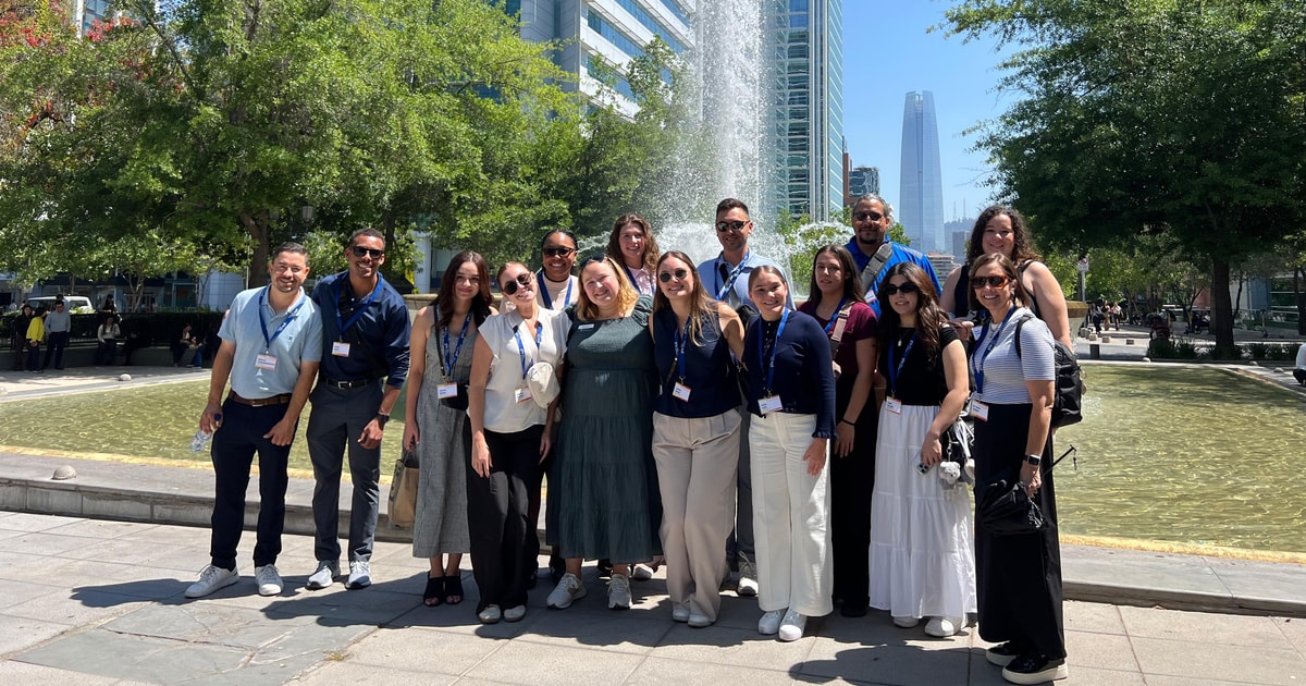 Santiago: Tour durch Las Condes & Einlass ins Sky Costanera | GetYourGuide