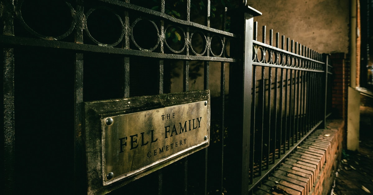 Baltimore: Raven's Revenge Walking Ghost Tour (Tour a pie de fantasmas ...