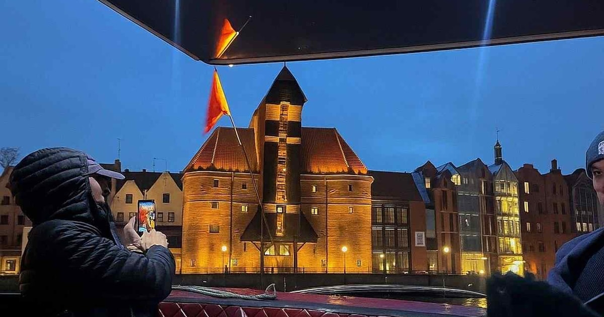Danzig: Öko-Bootstour auf der Mottlau bei Nacht mit heißem Wein ...