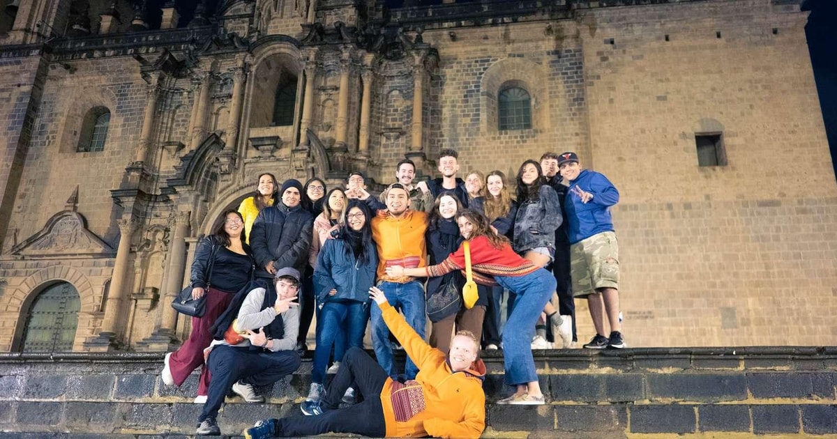 Cusco : Tournée des bars avec entrée coupe-file et boissons | GetYourGuide