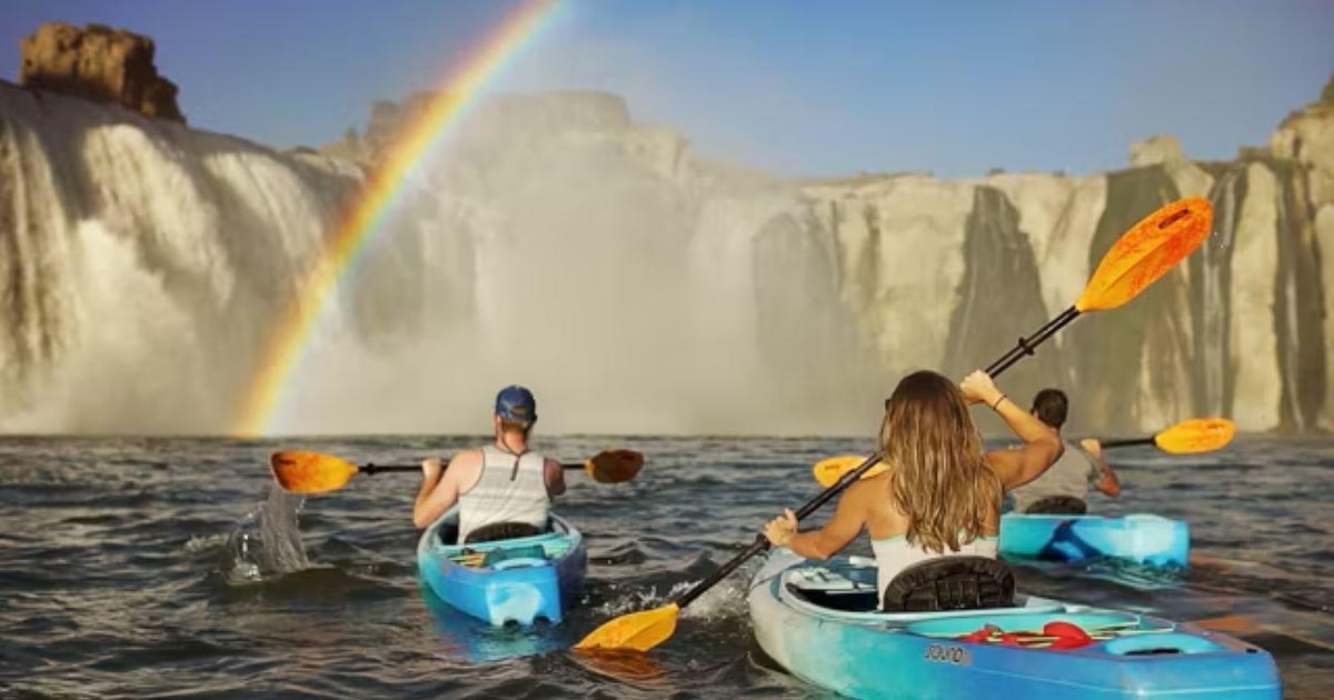 Shoshone vandfald: Guidet tur i kajak | GetYourGuide