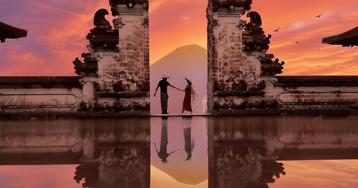 East Bali Tour: Gate of Heaven, Water Palace, Virgin Beach | GetYourGuide