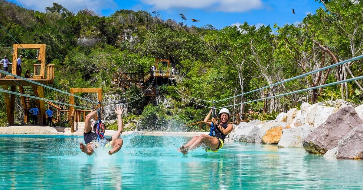 Punta Cana: Wejście do Scape Park dla Cenote, Zip Lines i jaskiń ...