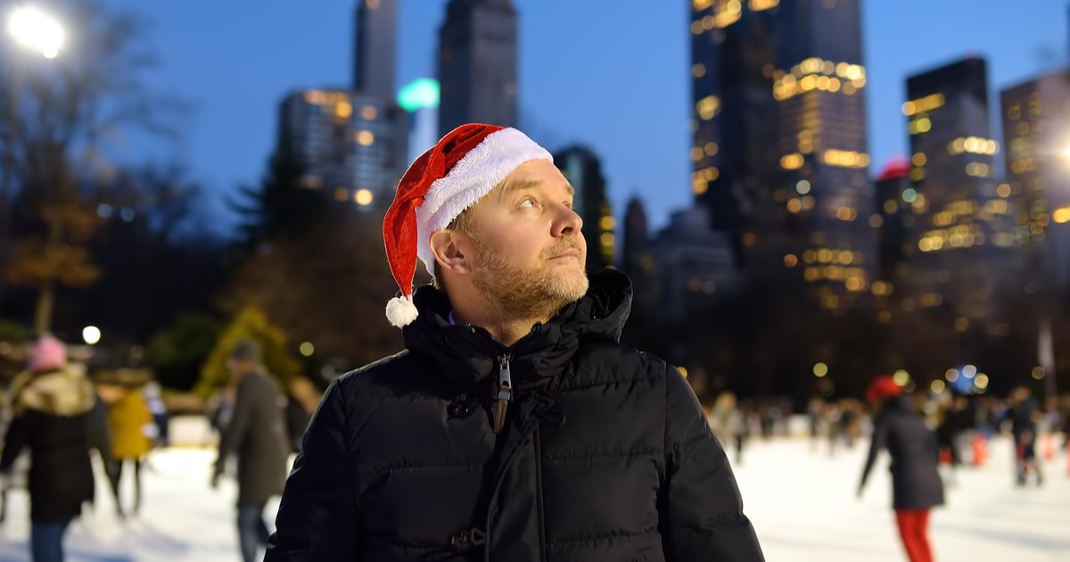 NYC: Home Alone 2 and Elf Christmas Movie Locations Tour | GetYourGuide