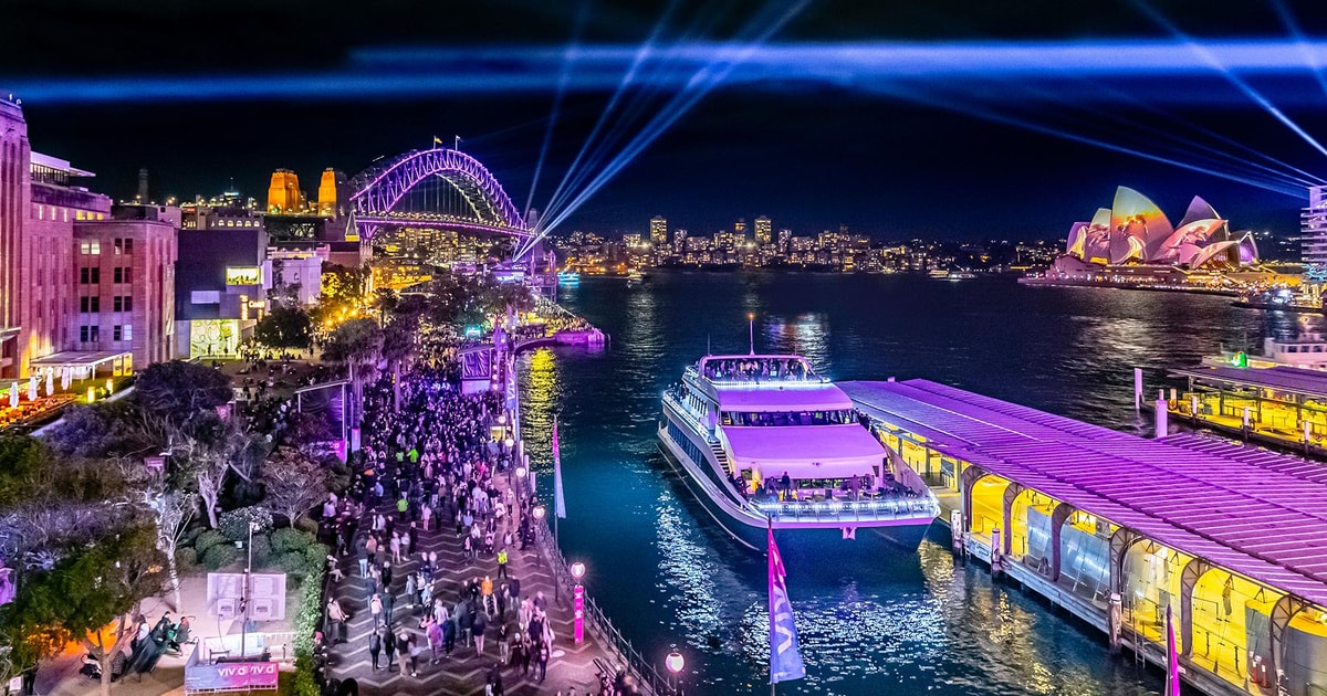 Sydney: Vivid Lights EARLY Harbour Cruise | GetYourGuide