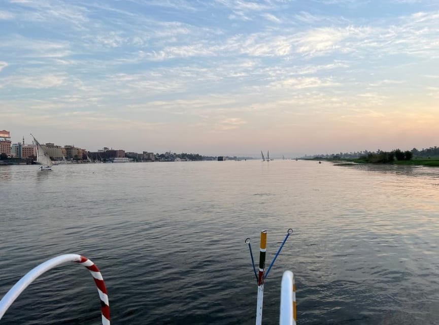 Luxor: Paseo Privado en Feluca por el Río Nilo al Atardecer | GetYourGuide