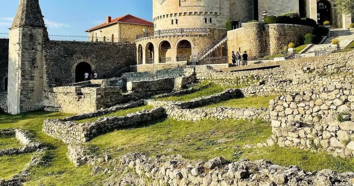 Day trip to the fortress of Kruja | GetYourGuide
