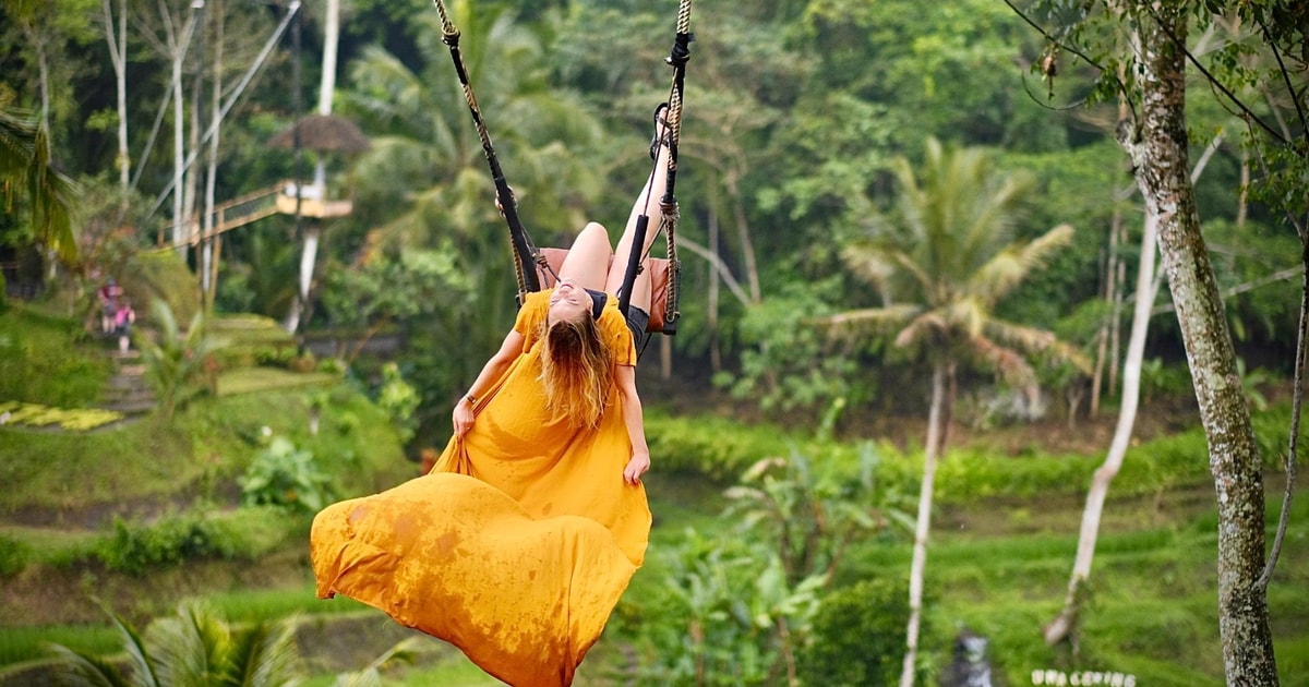 Bali: Visita a Ubud Jungle Swing, Cascata e Templo | GetYourGuide