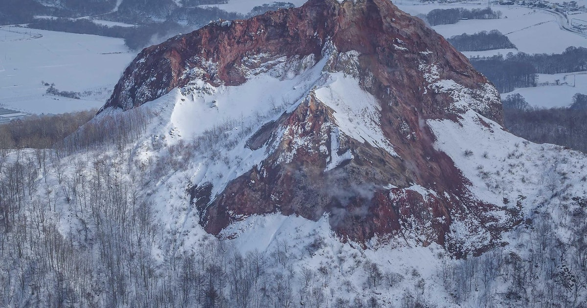 Hokkaido Winter : Sapporo to Noboribetsu, Lake Toya, Volcano | GetYourGuide