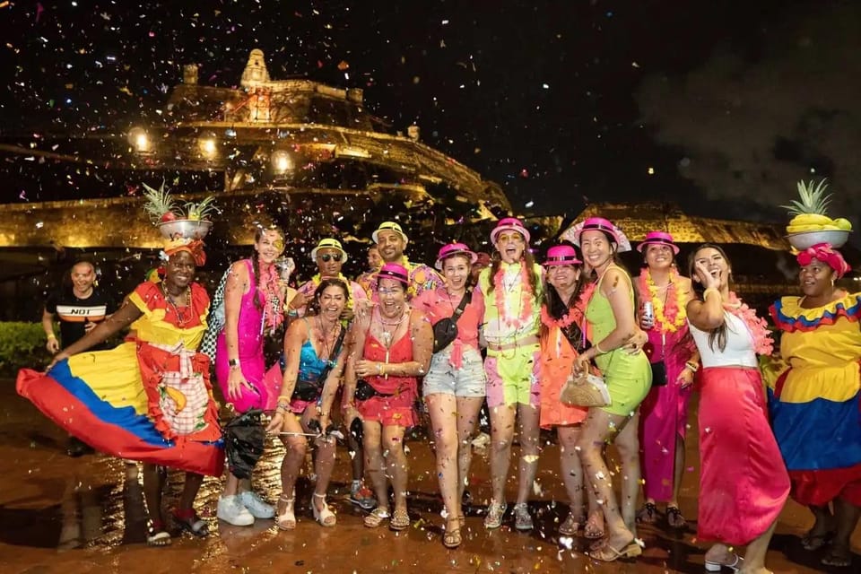 Cartagena: City Highlights Chiva Party Bus Tour de Noche | GetYourGuide
