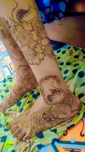 Mombasa:Get A Fascinating Pico And Henna Body Art Design | GetYourGuide